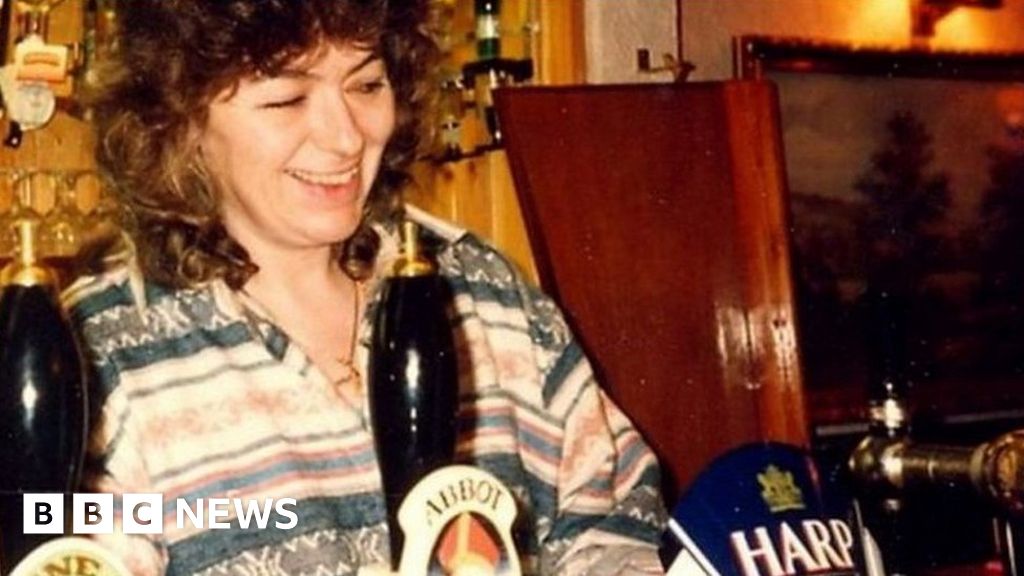 Deborah Steel: Sister of missing landlady vows to find truth - BBC News