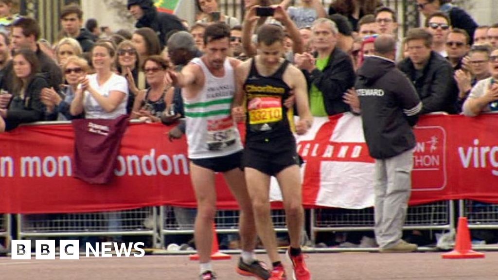 London Marathon: Swansea Harrier to run with man he helped - BBC News