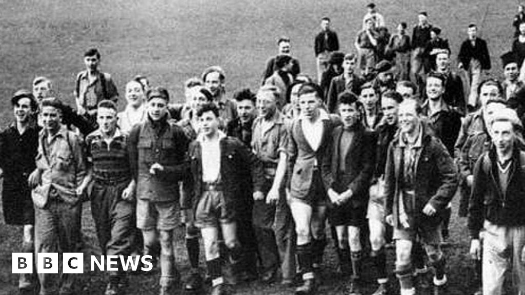 Kinder Scout trespass: How mass action 90 years ago won ramblers ...