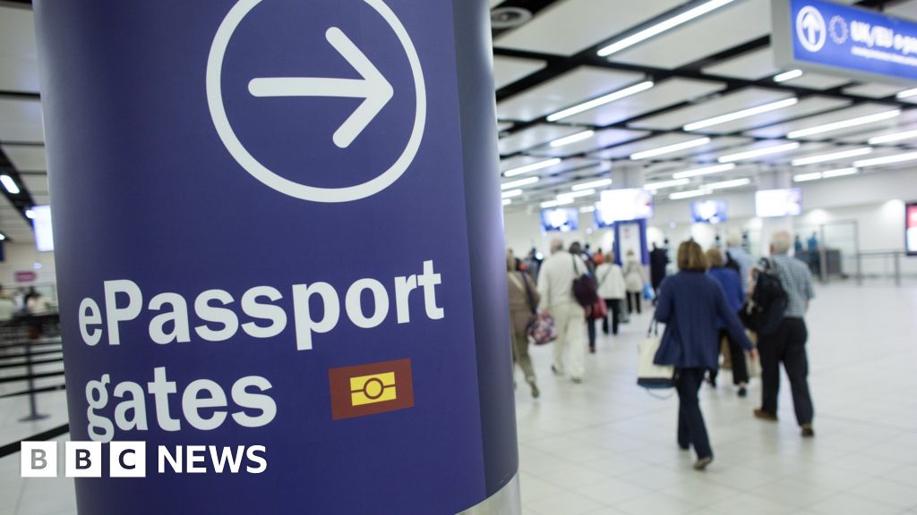 Reality Check: Do we really know the scale of UK migration? - BBC News