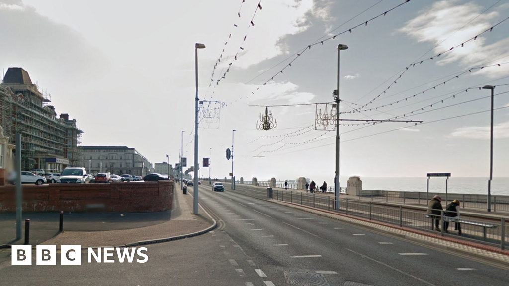 Cyclist, 12, injured in Blackpool Promenade hit-and-run - BBC News