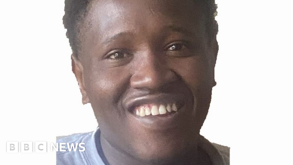 Portsmouth stabbing: Teen was 'beautiful soul', family says - BBC News