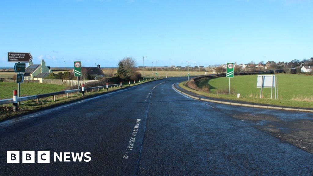 A77 and A75 road works during rail closure defended - BBC News
