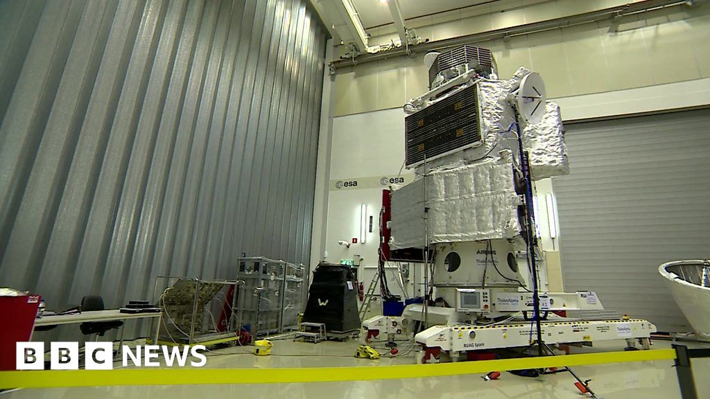 Mercury mission: BepiColombo gets ready to launch - BBC News