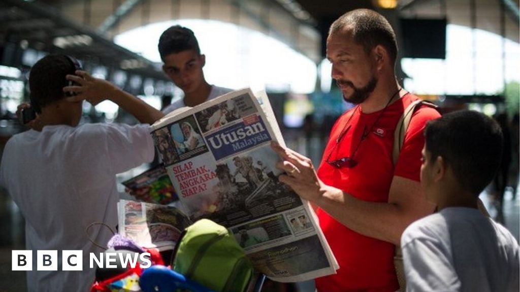 Malaysia is 'silencing media' says wanted UK-based editor - BBC News