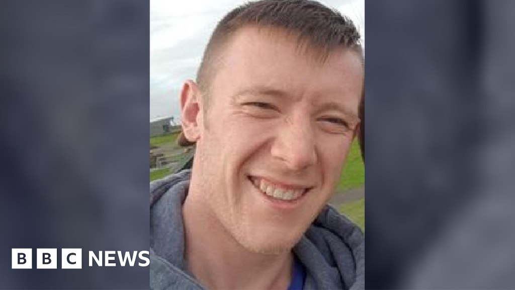 Cyclist dies after crash with lorry in Banff - BBC News