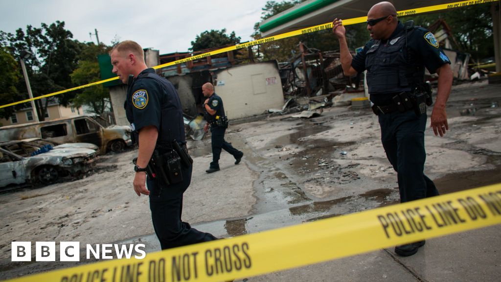 Reality Check: Is Trump right on US murder rate? - BBC News