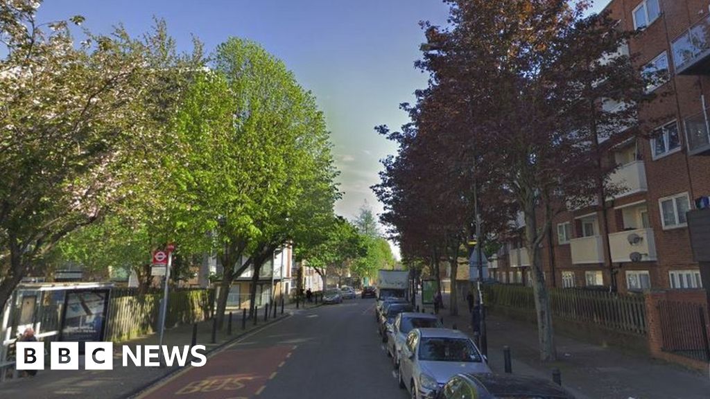 Man stabbed to death in Tower Hamlets property after 'fighting'