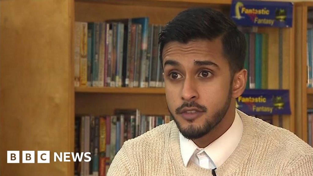 Muslim Juhel Miah's travel fears after US entry denial - BBC News