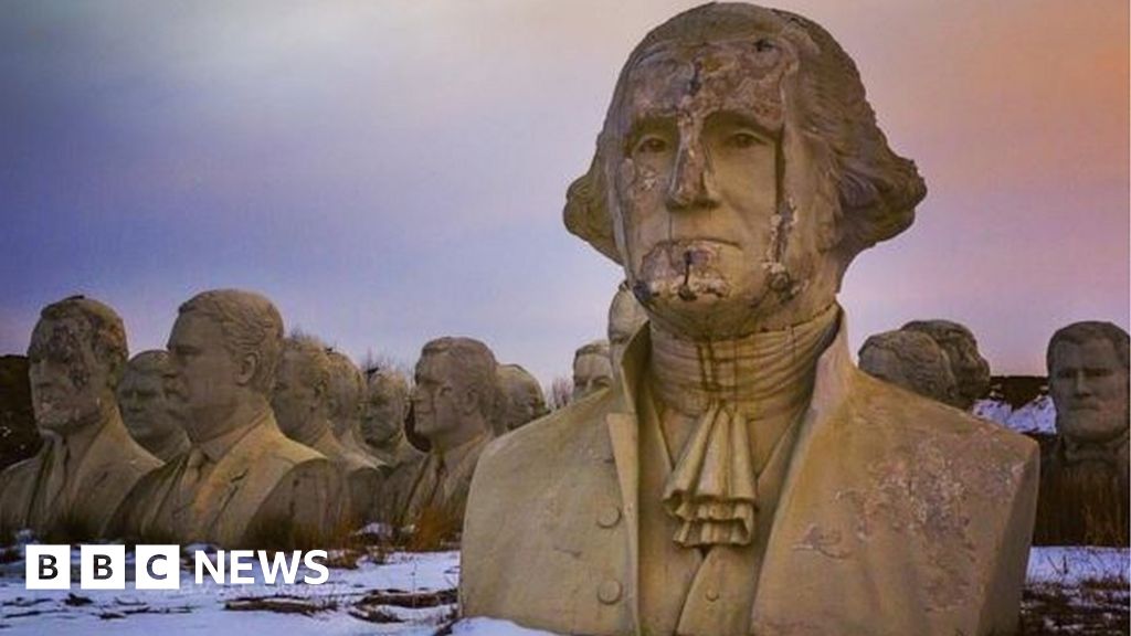 The giant heads of US presidents sit crumbling in a field in Virginia ...