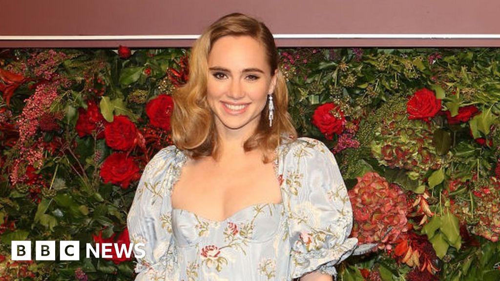 Suki Waterhouse: Life as a woman is 'pretty hardcore right now'