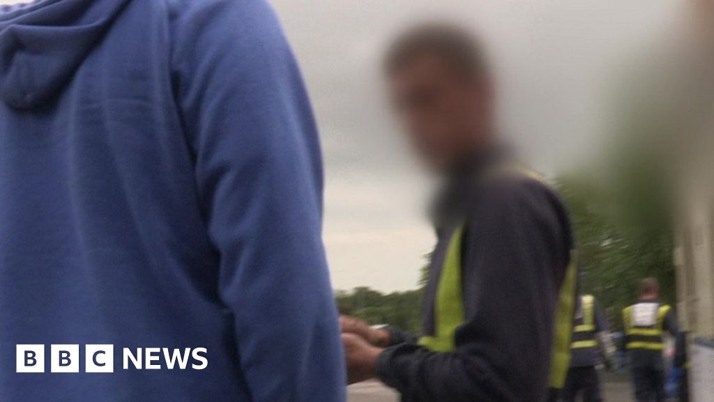 Tesco car washers in Congleton got half of minimum wage - BBC News