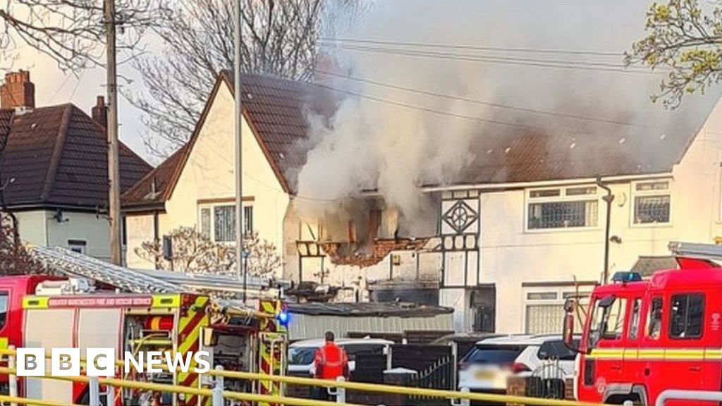 Wythenshawe blast: Gas main was not the cause, officials say - BBC News
