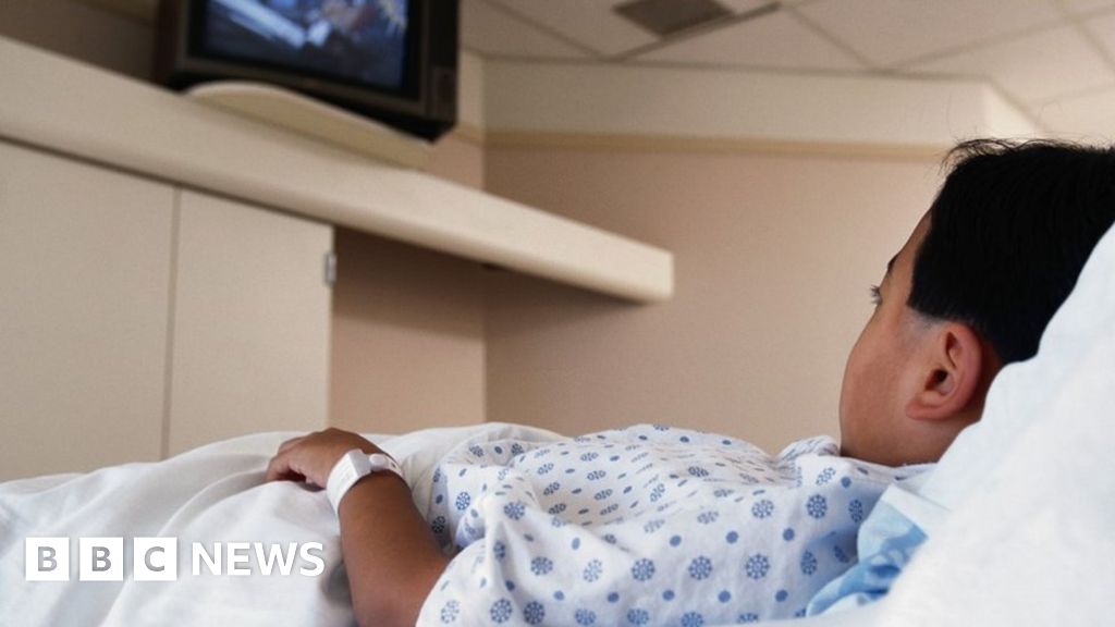 Patient TV charges to be scrapped at Edinburgh Royal Infirmary - BBC News