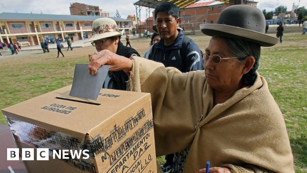 Bolivia referendum: Voting ends on fourth term for Morales - BBC News