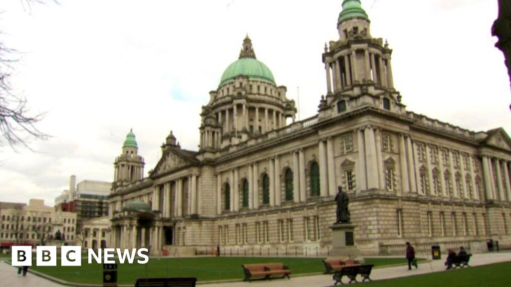 Belfast City Council appoints Irish language officer - BBC News