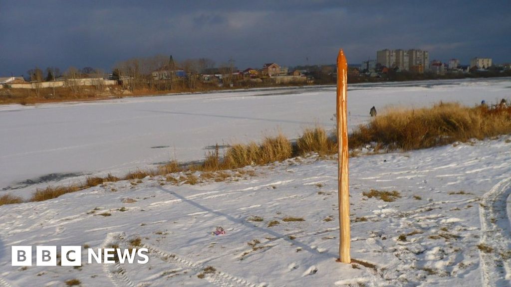 Artist makes 'bloody stake' memorial to Ivan the Terrible - BBC News