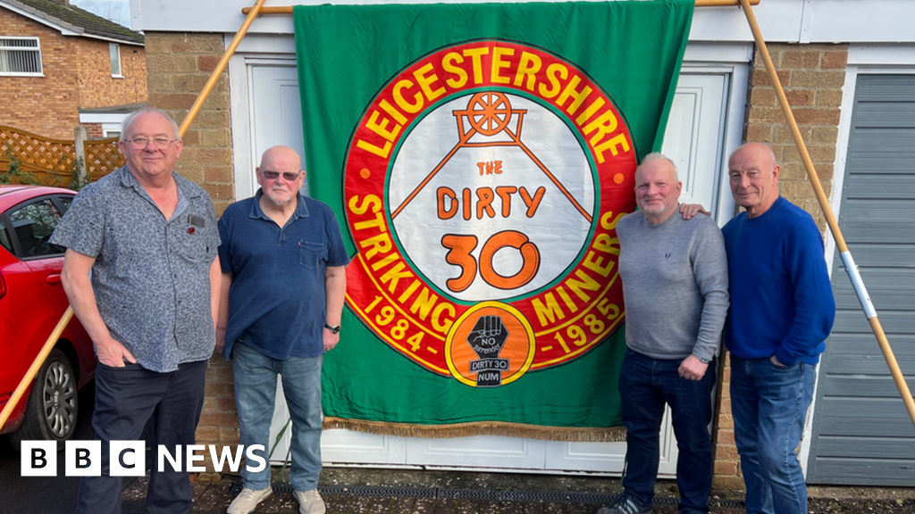 Miners' strike 1984: The pitmen dubbed scabs for going on strike - BBC News