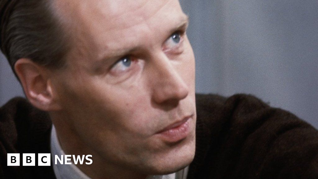Sir George Martin: Five of his most innovative songs - BBC News
