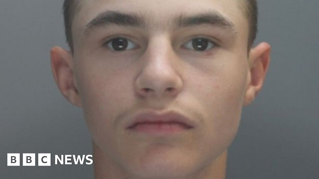 Cameron Cruddace jailed for Richard Percival claw hammer murder - BBC News