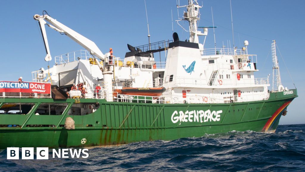 Greenpeace cleared of environmental breaches over trawling protest