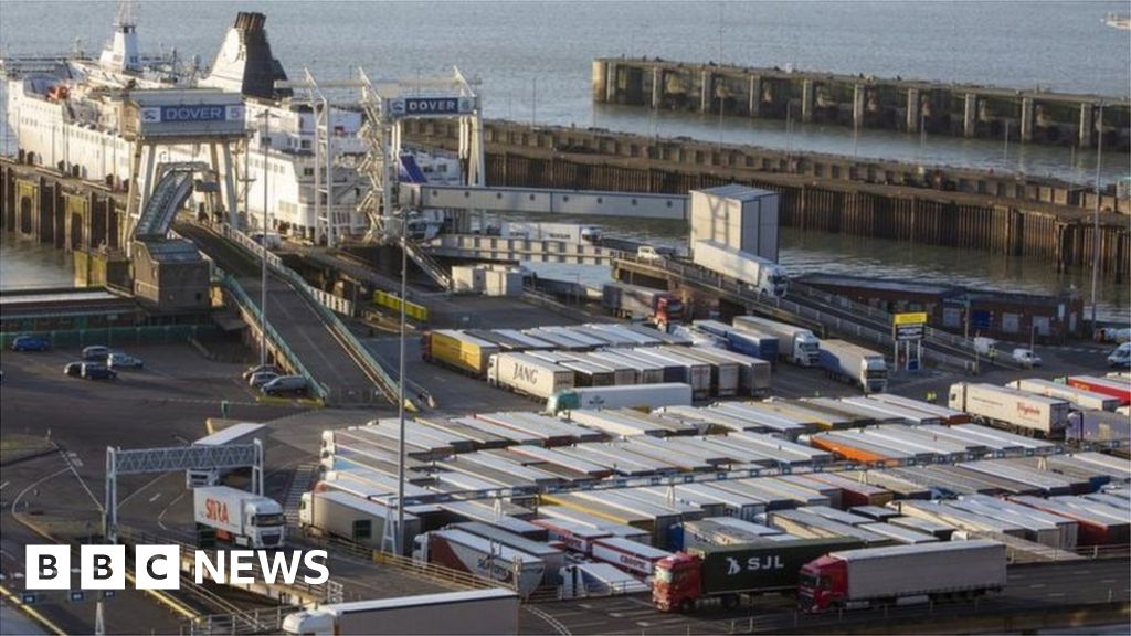 Lorry driver jailed for people smuggling bid
