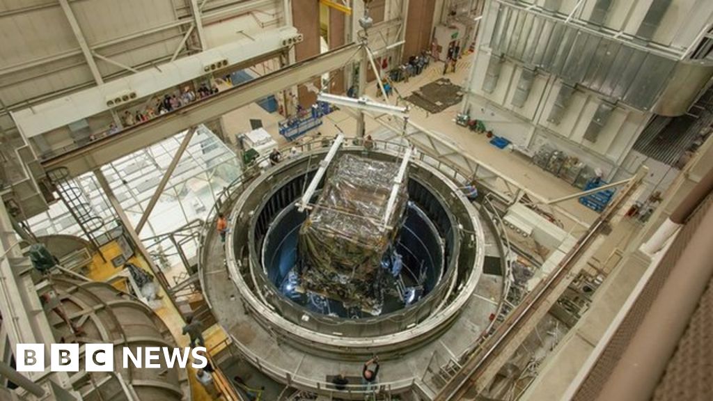 Webb instruments to go super-cold - BBC News
