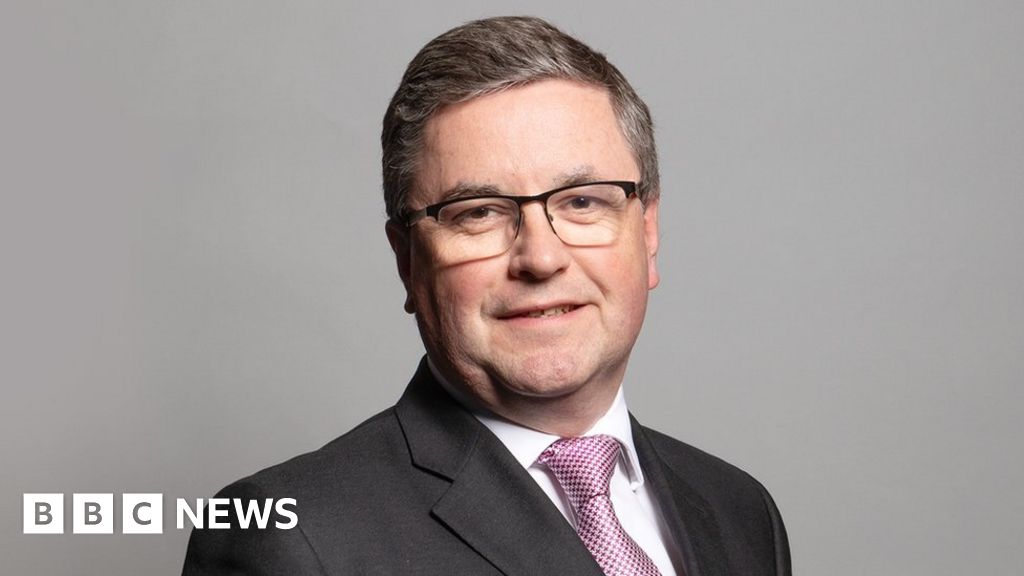 Sir Robert Buckland to chair NI Affairs Committee - BBC News