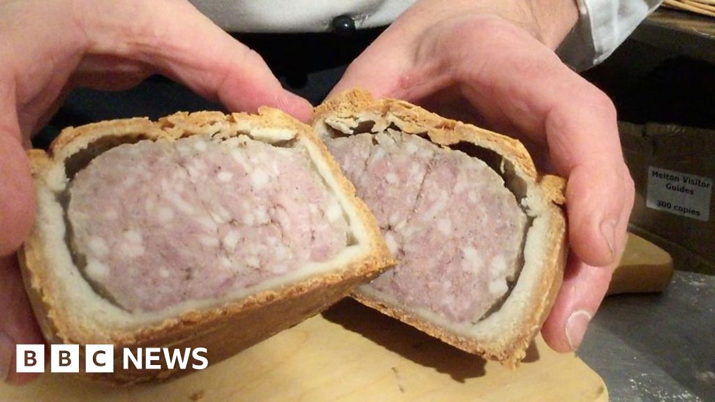 Leicestershire's Christmas pork pie tradition - BBC News