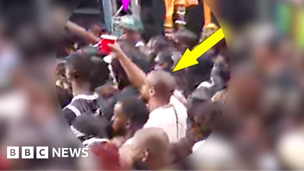 Notting Hill Carnival: Appeal over sexual assault on Met PC