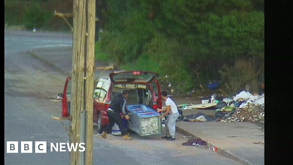 Caught on camera: The fly-tippers dumping tonnes of waste - BBC News