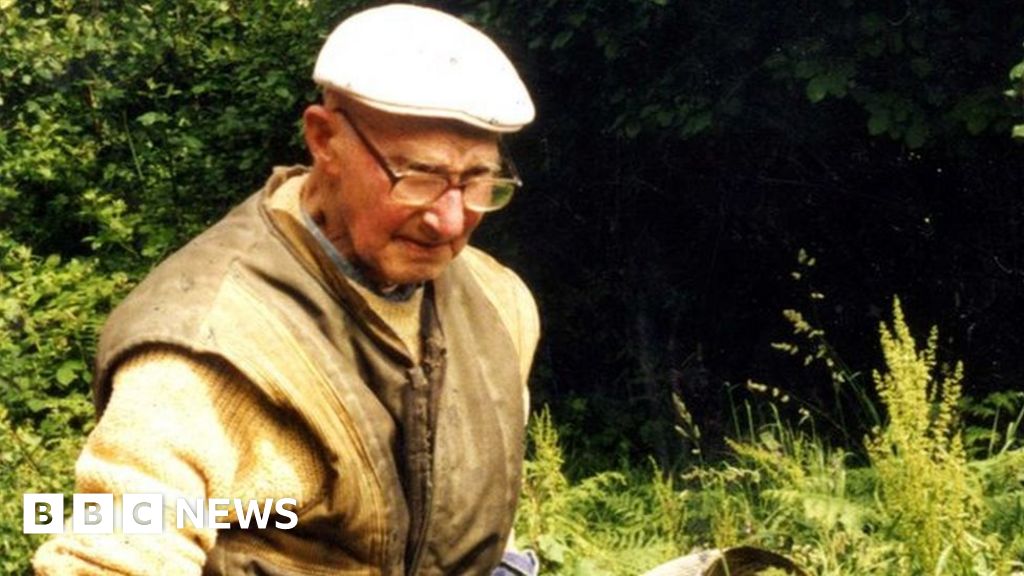 Legacy prompts Isle of Man heritage grants - BBC News