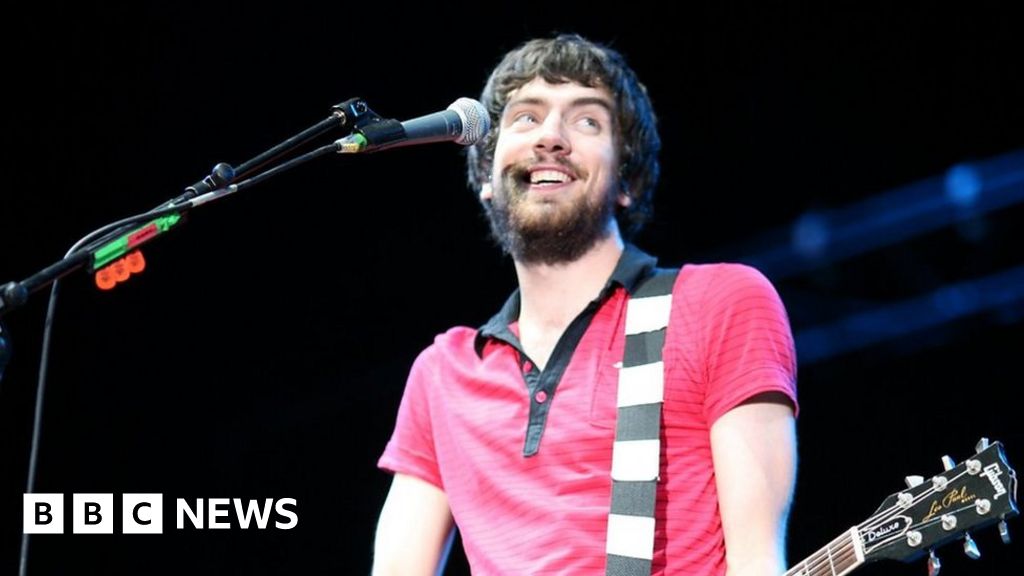 Snow Patrol singer's honorary degree postponed due to illness - BBC News