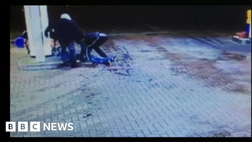 Vicious attack on Birmingham man caught on CCTV - BBC News