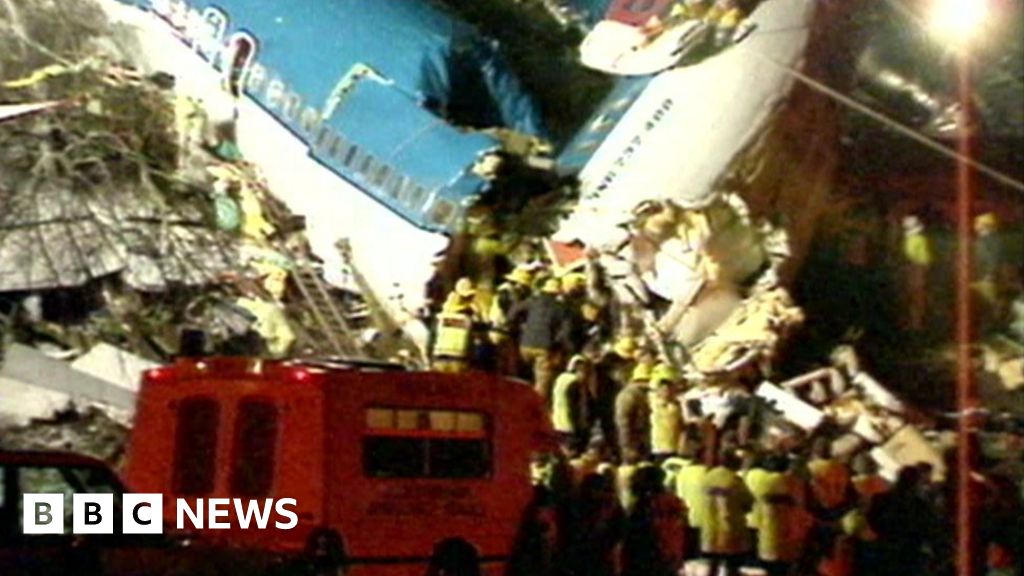 Kegworth: Survivors and victims' families remember tragedy - BBC News