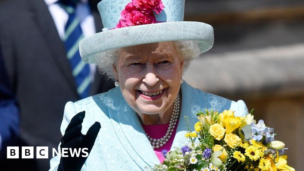 The Queen attends an Easter service on her 93rd birthday - BBC News