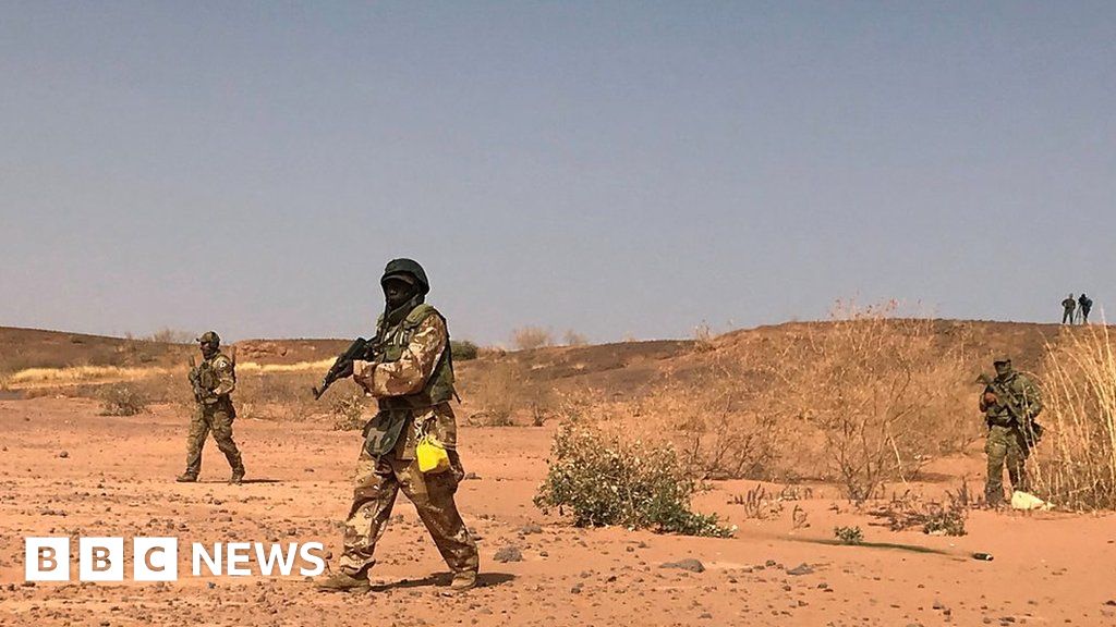 Deadly US military decisions before Niger ambush - BBC News