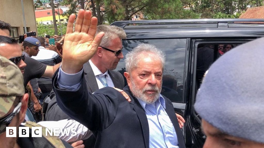 Lula back in Brazil prison after grandson's funeral - BBC News