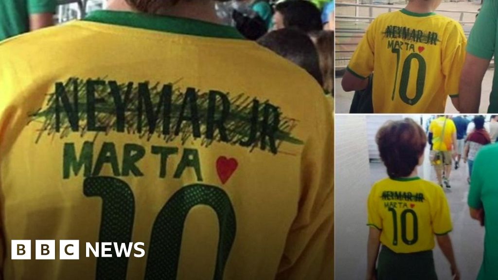 Brazil's new football hero: Marta not Neymar - BBC News