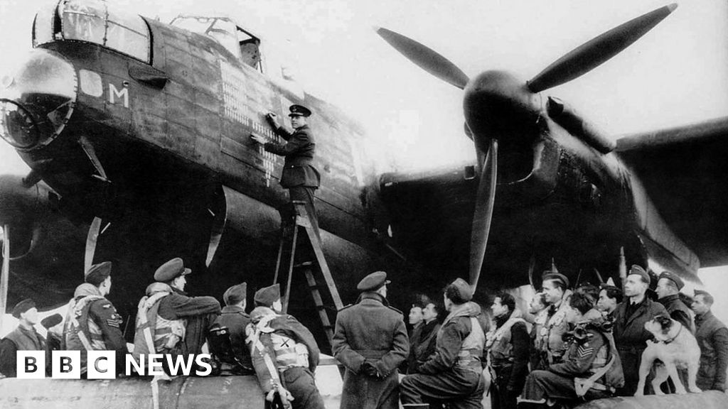 RAF Elsham Wolds bomber base and crew remembered - BBC News