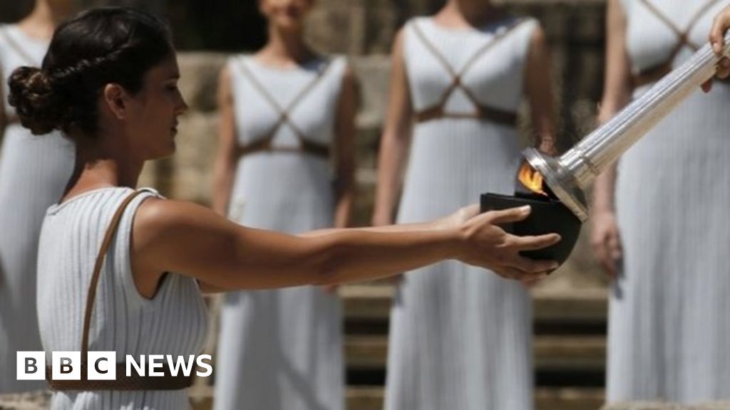 Olympic torch for Rio games lit at ancient Greek site - BBC News