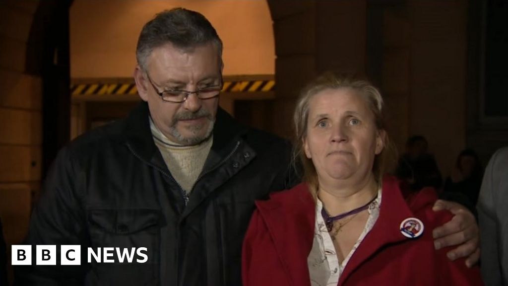 Zac Evans 'paid ultimate sacrifice' in Gloucester machete attack - BBC News