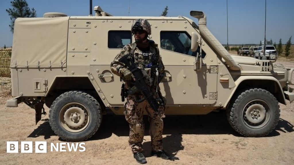 Afghanistan: Nato soldiers killed in 'green-on-blue' attack - BBC News