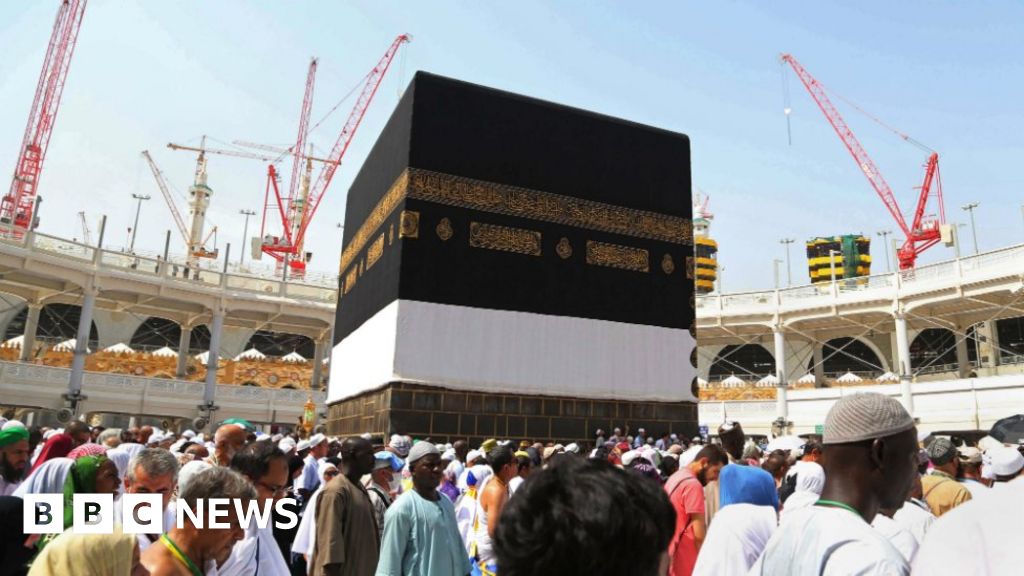 Mecca crane collapse: India and Pakistan death toll rises - BBC News