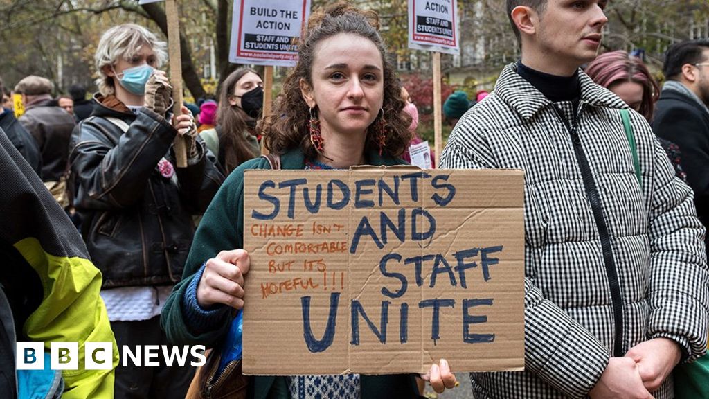 University staff to strike over pay and pensions - BBC News