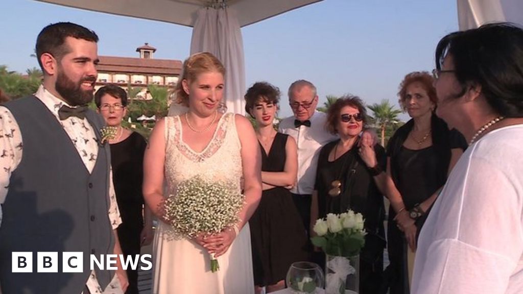 Cyprus: The island of love and secret civil marriage - BBC News