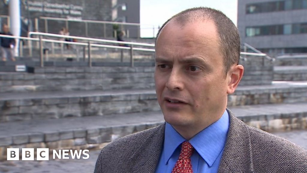 Brexit: Don't take voters for granted, says Roger Scully - BBC News