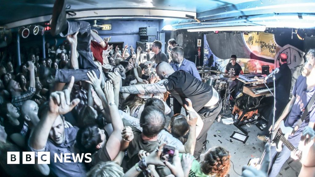 Legendary Hull music venue becomes social business - BBC News