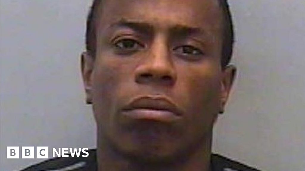 On-the-run cocaine and heroin dealer Donovan Thomas jailed - BBC News