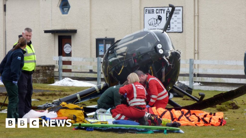 Helicopter accident at Perth Airport - BBC News
